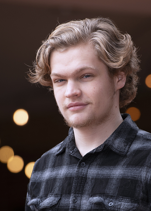 About – Anton King